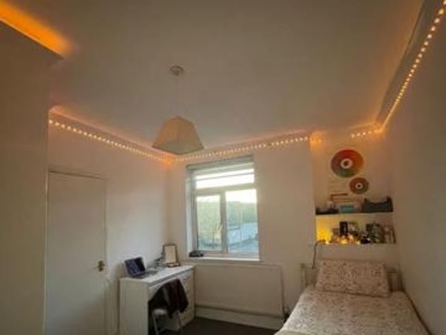 High Road, London, 1 Bedroom House