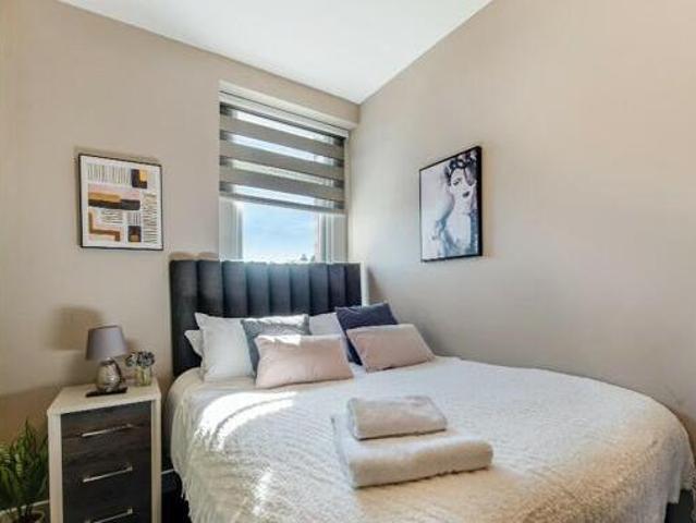 High Road, London, 1 Bedroom Serviced