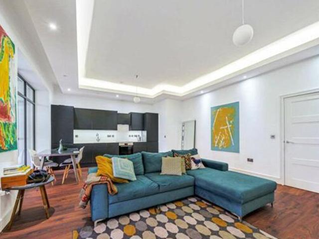 High Road, London, 2 Bedroom Flat