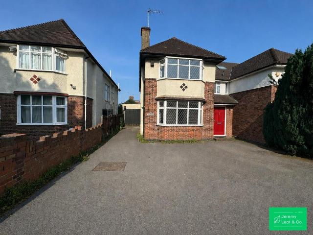 High Road, London 4 bed house to rent £3,650 pcm £842 pw