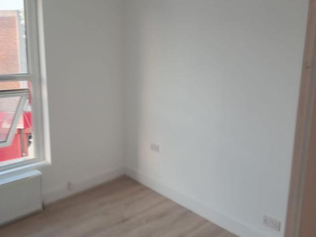 High Road Leyton E10, 2 bed flat to rent, £2,490 pcm | PrimeLocation
