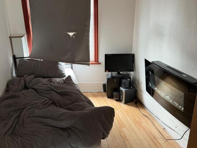 High Road, Leyton E15, 4 bed flat to rent, £2,200 pcm | PrimeLocation