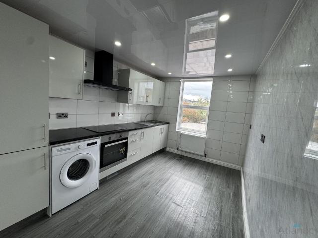 High Road Leyton, Leyton E10, 5 bed flat to rent, £3,495 pcm | PrimeLocation