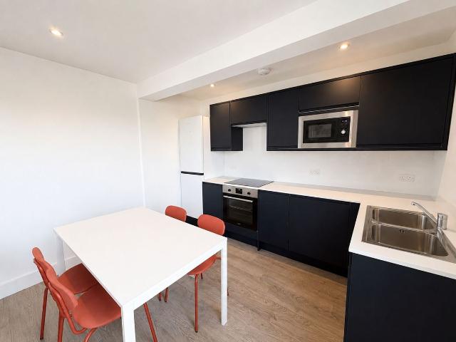 High Road Leytonstone, London E11, 1 bed flat to rent, £1,650 pcm | PrimeLocation
