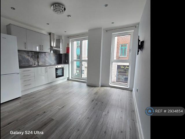 High Road Leytonstone, London, E11 1 bed flat to rent £1,650 pcm £381 pw