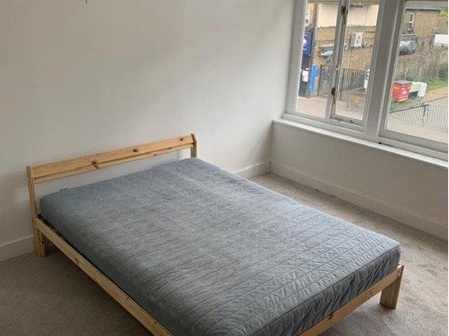High Road Leytonstone, London E11, 2 bed flat to rent, £1,750 pcm | PrimeLocation