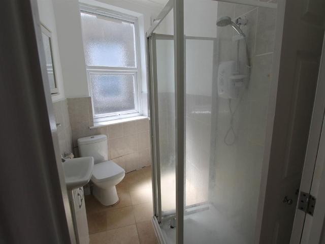 High Road Leytonstone, Leytonstone E11, 2 bed flat to rent, £1,600 pcm | PrimeLocation