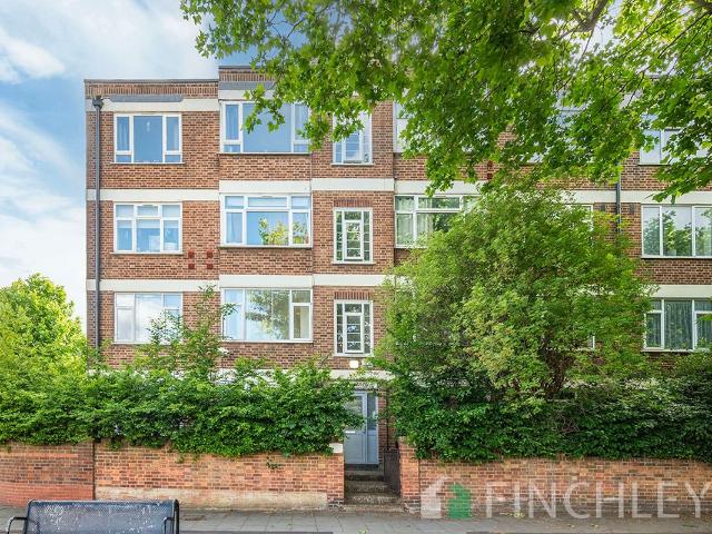 High Road, North Gates High Road N12, 2 bed flat to rent, £1,800 pcm | PrimeLocation