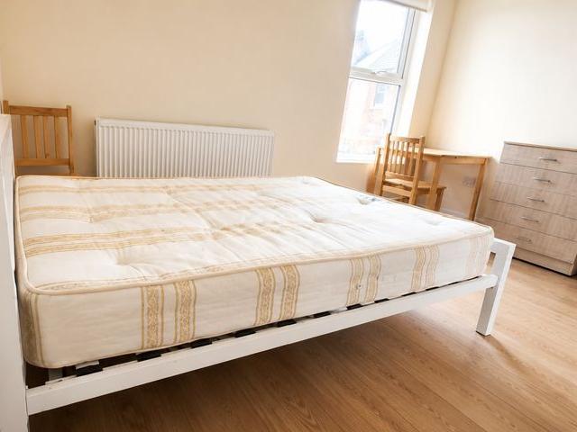 High Road, North Finchley N12, Property to rent, £925 pcm | PrimeLocation