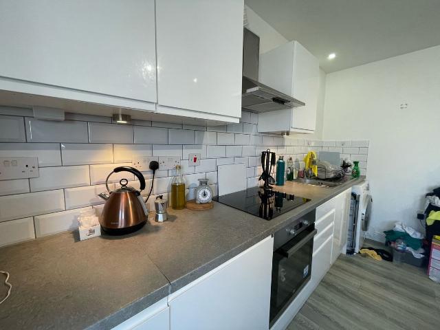 High Road, Southampton SO16, 1 bed flat to rent, £995 pcm | PrimeLocation