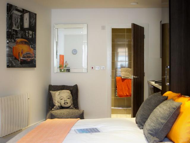 High Road, Southampton SO16, Studio to rent, £975 pcm | PrimeLocation