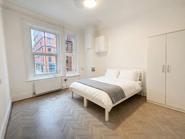 High Road, Sutton SM1, Studio to rent, £625 pcm | PrimeLocation