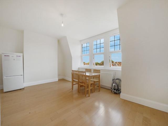 High Road, Wood Green N22, 1 bed flat to rent, £1,550 pcm | PrimeLocation