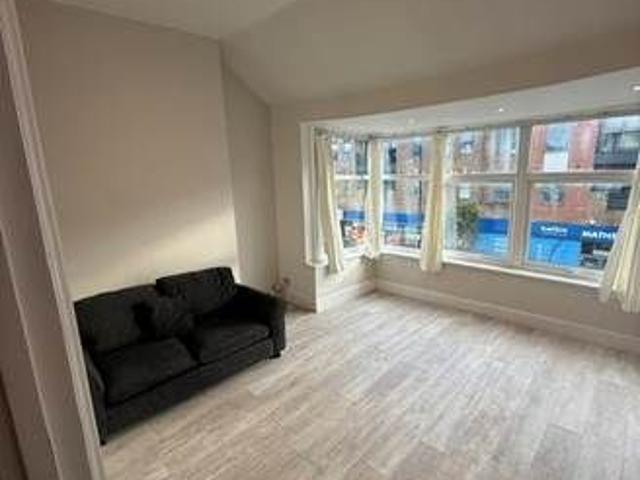 High Road, Woodford Green IG8, 1 bed flat to rent, £1,400 pcm | PrimeLocation