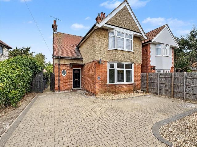 High Road West, Felixstowe IP11, 3 bed property to rent, £1,495 pcm | PrimeLocation