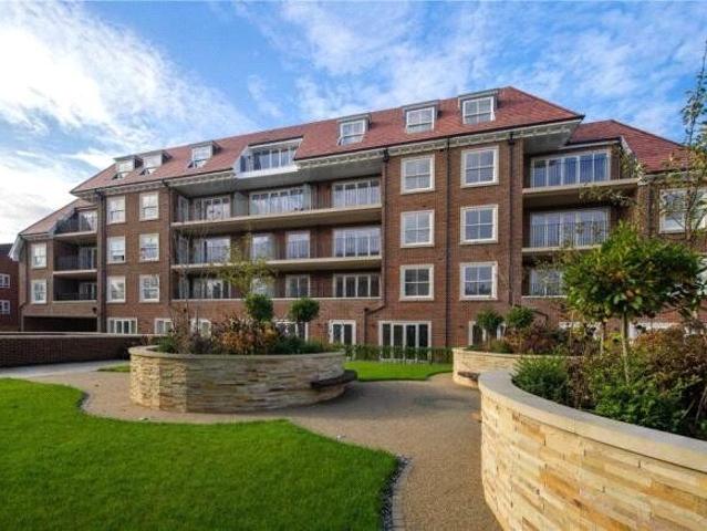 High Road, Whetstone Square, London N20, 1 bed flat to rent, £2,250 pcm | PrimeLocation