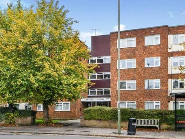 High Road, Whetstone, 2 Bedroom Apartment
