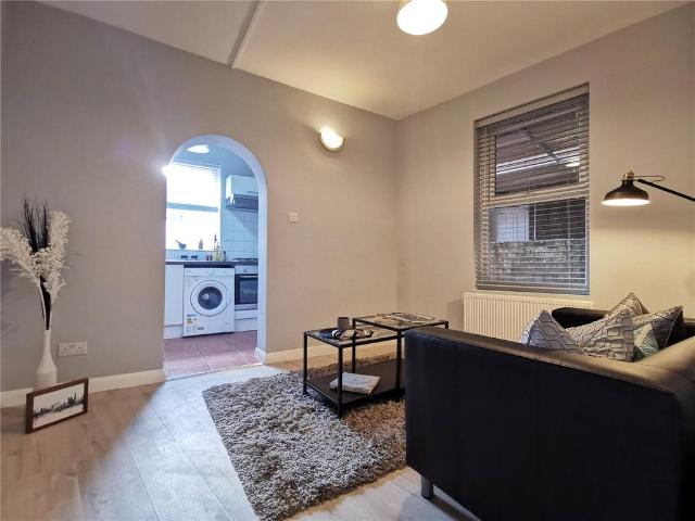 High Road, Willesden, NW10 1 bed apartment to rent £1,549 pcm £357 pw