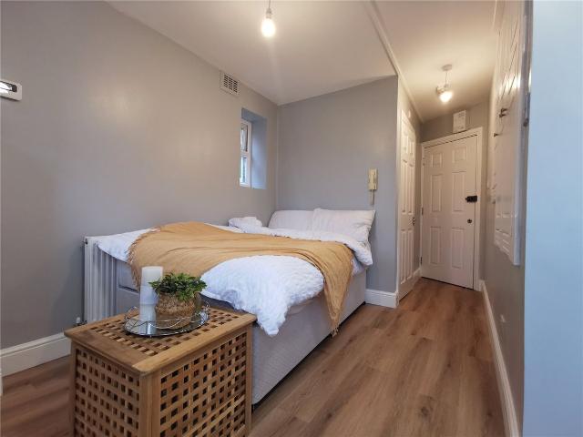 High Road, Willesden NW10, Studio to rent, £1,099 pcm | PrimeLocation