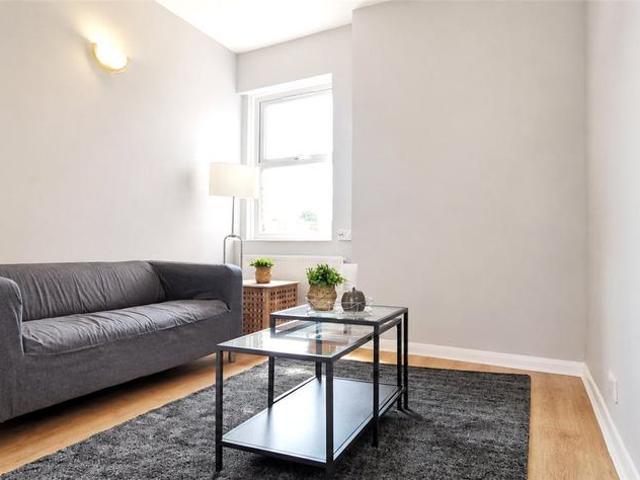 High Road, Willesden, London, NW10 1 bed apartment to rent £1,499 pcm £346 pw
