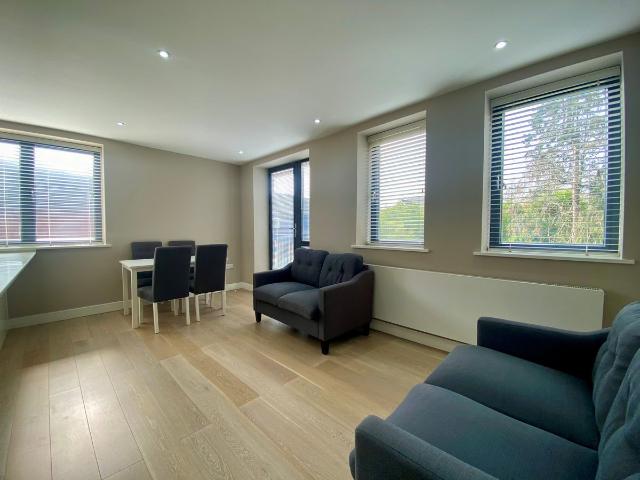 High Road, Uxbridge, Ickenham UB10, 2 bed flat to rent, £1,850 pcm | PrimeLocation