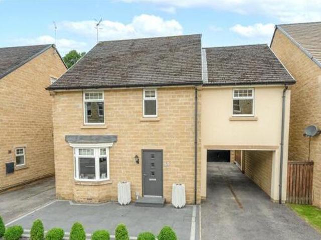 High Royds Drive, Menston, 4 Bedroom Detached
