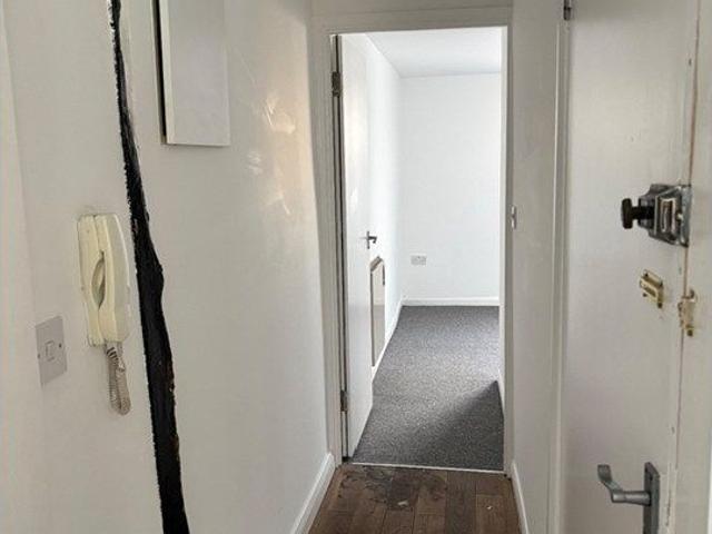 High St, Maidstone ME14, 1 bed flat to rent, £825 pcm | PrimeLocation
