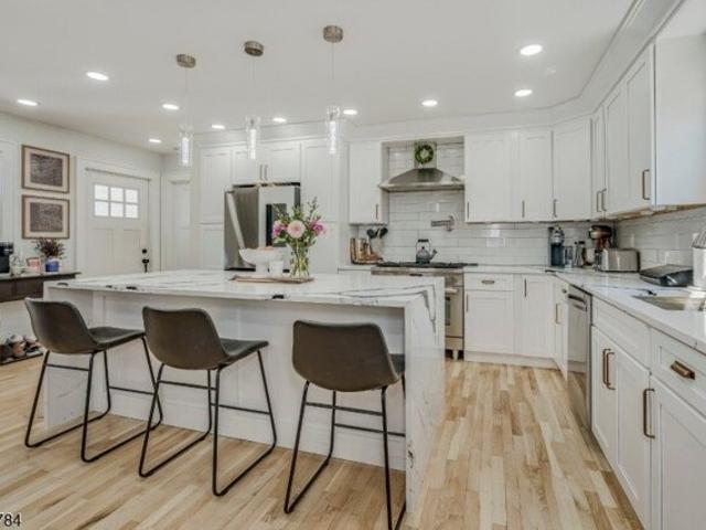 High St, Newton, Home For Sale