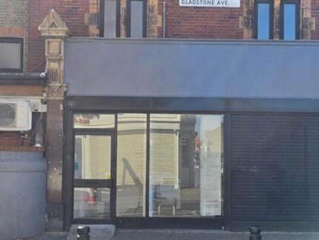 High St North, Manor Park, Commercial Property For