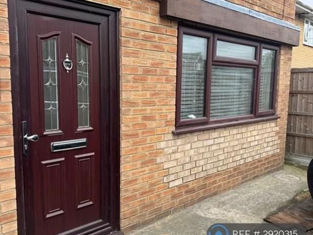 High St, Canvey Island, SS8 1 bed flat to rent £1,000 pcm £231 pw