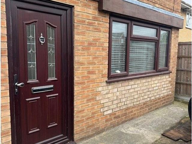 High St, Canvey Island SS8, 1 bed flat to rent, £1,000 pcm | PrimeLocation