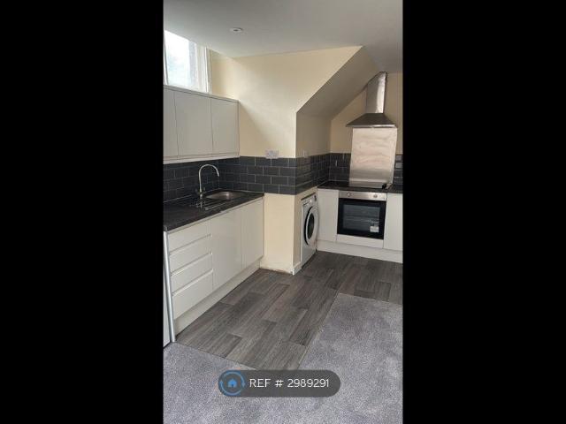 High St, Chesham HP5, 1 bed flat to rent, £1,500 pcm | PrimeLocation