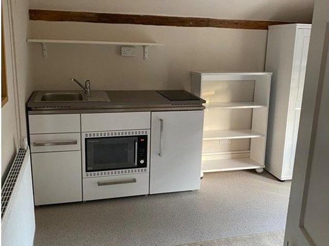 High St, Hemel Hempstead HP1, 2 bed end terrace house to rent, £1,150 pcm | PrimeLocation