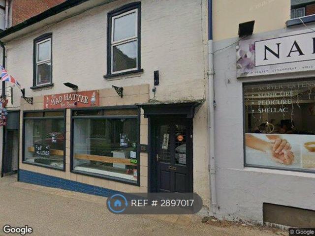 High St, Lyndhurst SO43, 2 bed flat to rent, £1,200 pcm | PrimeLocation