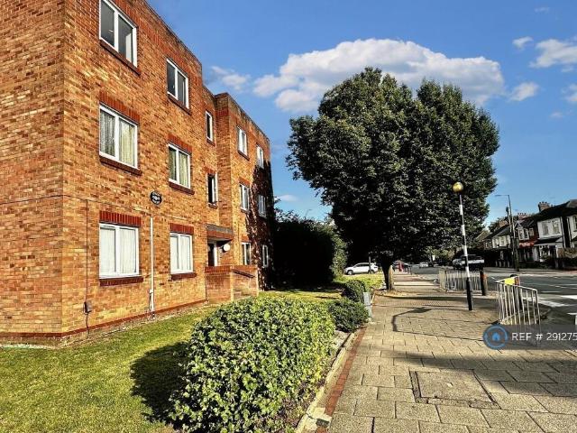 High St, St Albans, AL2 2 bed flat to rent £1,650 pcm £381 pw