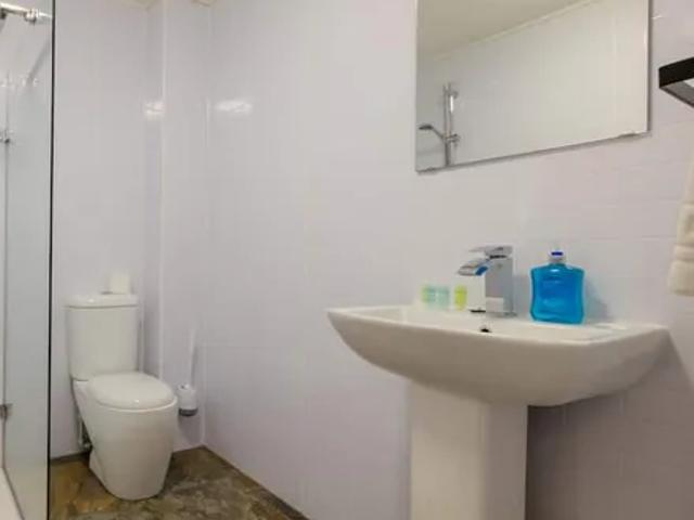 High St | Studio house for rent #95758095 | Rentberry