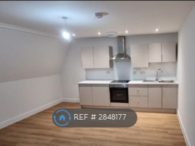 High St, Sheerness ME12, 2 bed flat to rent, £1,000 pcm | PrimeLocation