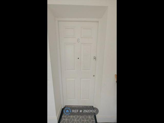 High St, West Drayton UB7, 2 bed flat to rent, £1,600 pcm | PrimeLocation
