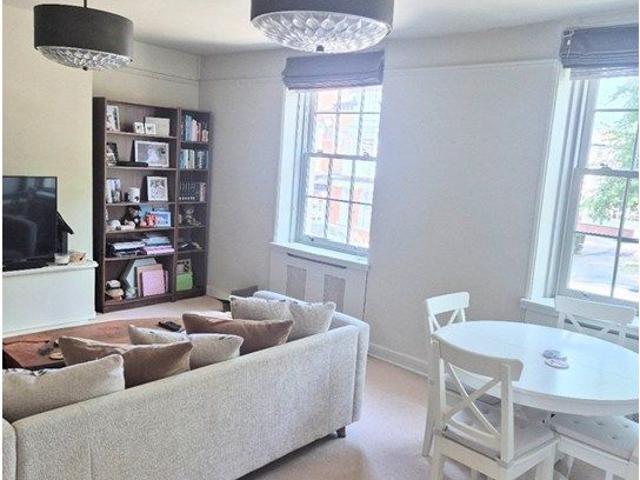 High St, Wetherby LS23, 2 bed maisonette to rent, £1,300 pcm | PrimeLocation