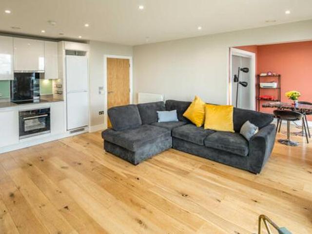 High Street, 1 Bedroom Apartment