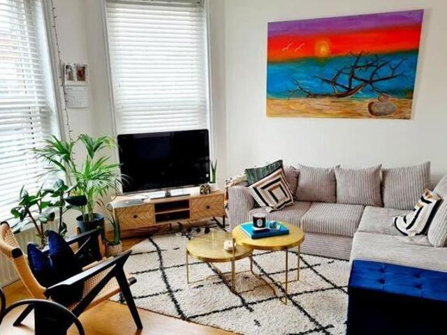 High Street, 1 Bedroom Flat