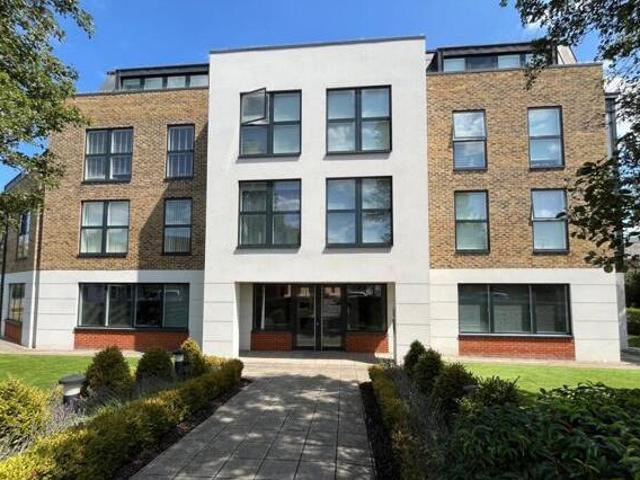 High Street, 1 Bedroom Flat