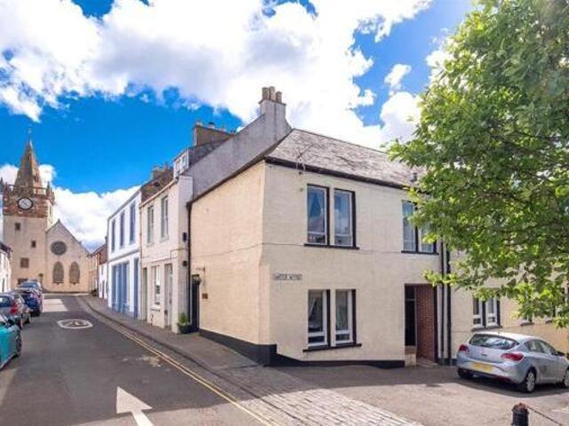 High Street, 2 Bedroom Terraced