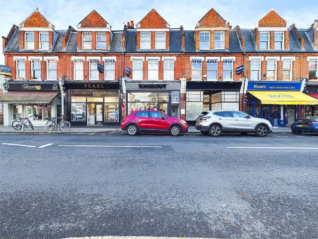 High Street, Teddington TW11, 2 bed flat to rent, £1,750 pcm | PrimeLocation