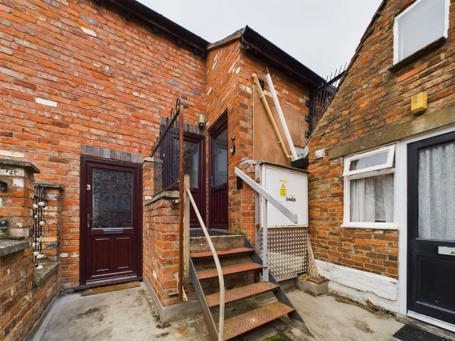 High Street, Tewkesbury, Gloucestershire GL20, 1 bed flat to rent, £625 pcm | PrimeLocation