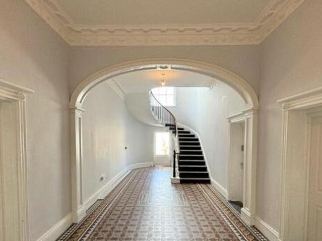 High Street, Tewkesbury, 2 Bedroom Apartment