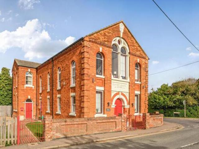 High Street, Thurleigh, 1 Bedroom Maisonette