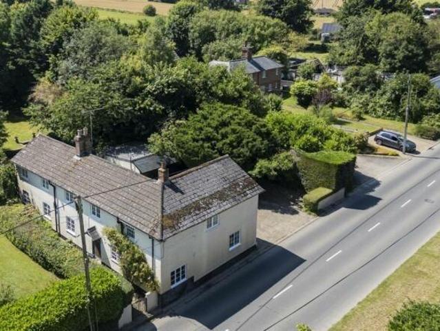 High Street Tilshead SP3 4 bed detached house to rent £1,995 pcm £460 pw
