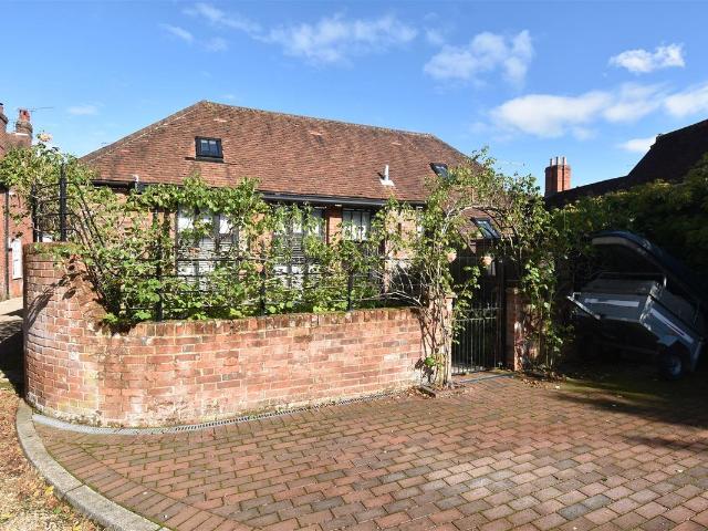 High Street, Titchfield PO14, 2 bed detached house to rent, £1,500 pcm | PrimeLocation