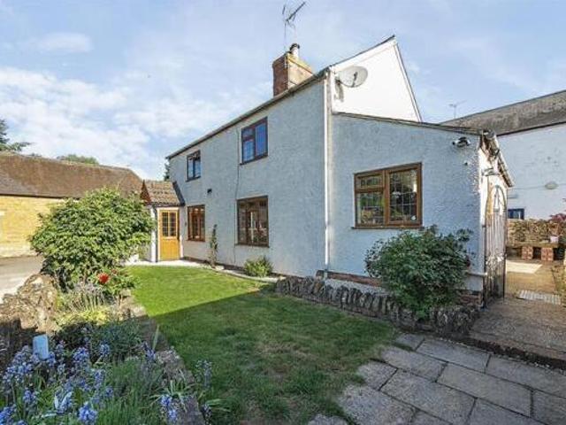 High Street, ton, 3 Bedroom Detached
